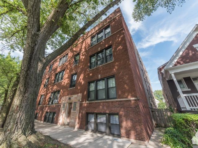 2 BR, 1 BA Apartment 4951 North Oakley, Chicago, IL 60625