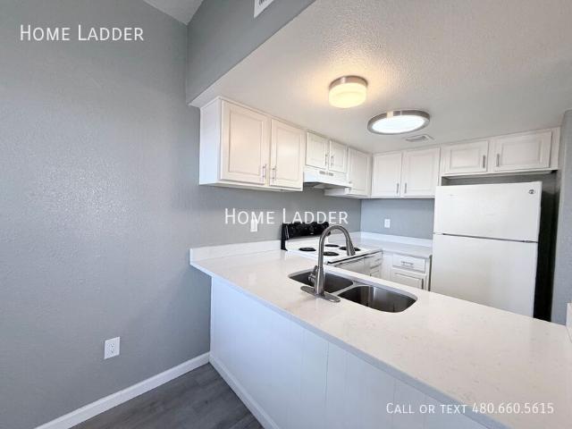 2 BR, 1 BA Apartment 4957 S Park Ave, Tucson, AZ 85706
