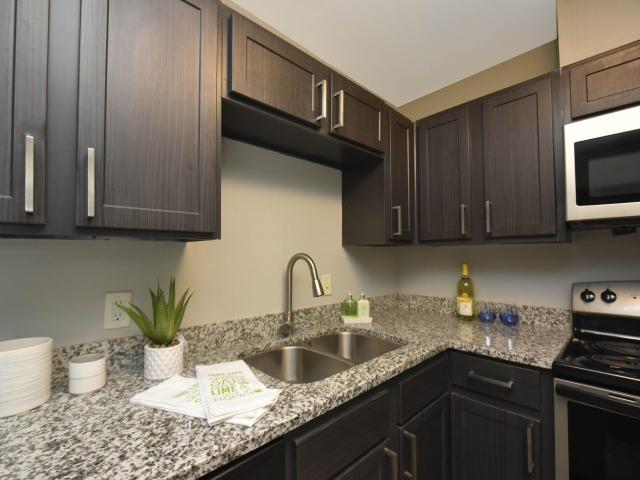 2 BR, 1 BA Apartment 4960 Edmondson Pike Unit T 08, Nashville, TN 37211