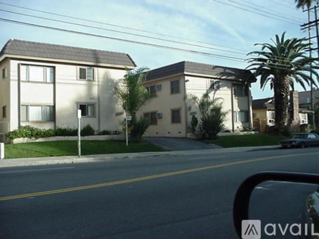 2 BR, 1 BA Apartment 4960 Kester Avenue, Unit 1, Los Angeles, CA 91403