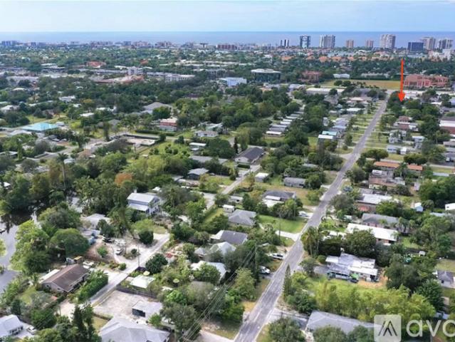 2 BR, 1 BA Apartment 4004 12 Th St N, Naples, FL 34103