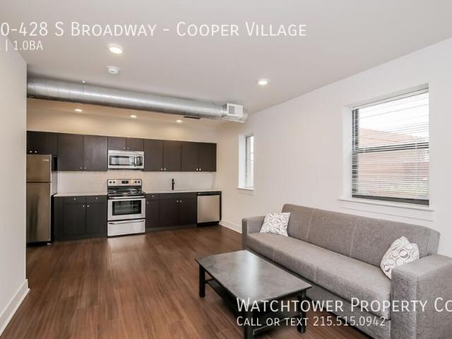 2 BR, 1 BA Apartment 400 428 S Broadway, Camden, NJ 08103