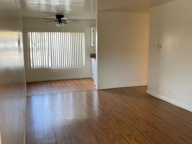 2 BR, 1 BA Apartment 400 West Carson Street, Unit #20, Carson, CA 90745