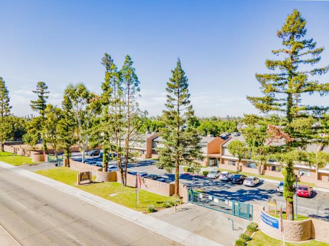 2 BR, 1 BA Apartment 400 White Ln Unit 062, Bakersfield, CA 93307