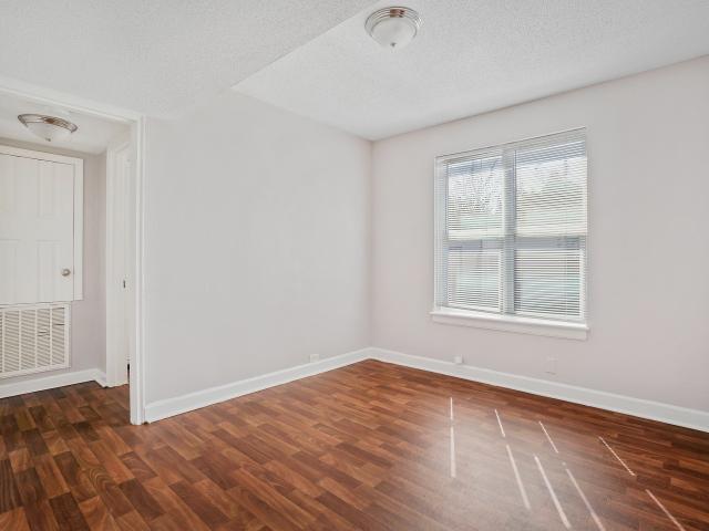 2 BR, 1 BA Apartment 400 Garden Ln Unit A, Mobile, AL 36611