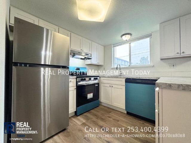 2 BR, 1 BA Apartment 4016 Puget Sound Ave, Tacoma, WA 98409