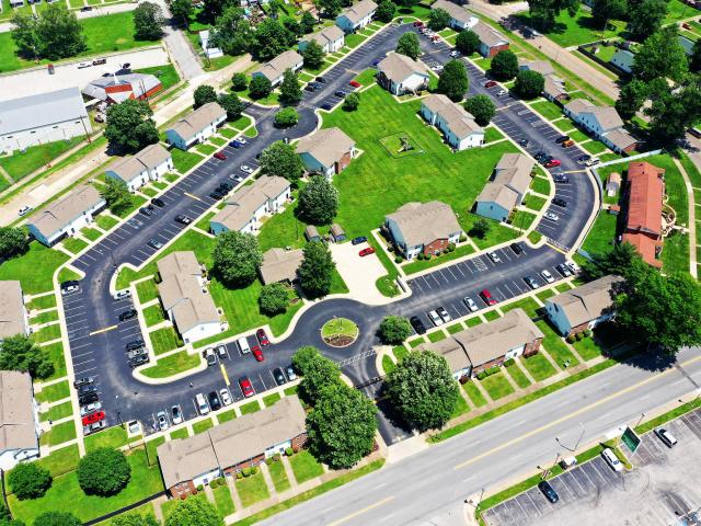 2 BR, 1 BA Apartment 401 Jeanette Benton Dr Unit 472, Evansville, IN 47713