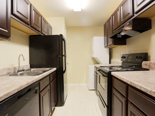 2 BR, 1 BA Apartment 402 S 11th St Unit 19, Richmond, TX 77469