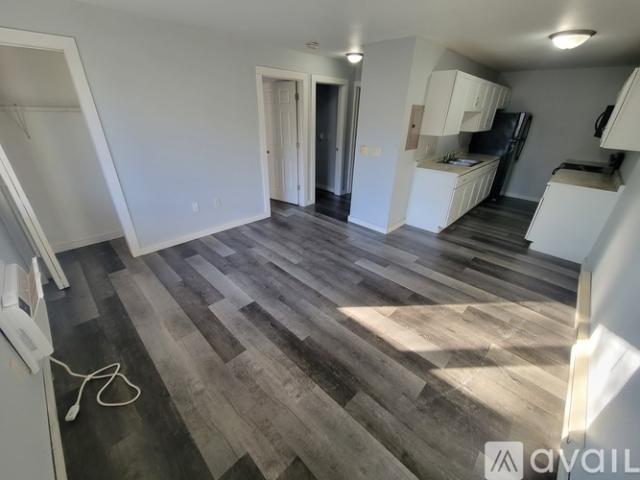 2 BR, 1 BA Apartment 407 Liberty St, Unit 4, La Crosse, WI 54603
