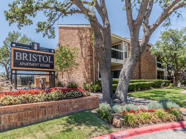 2 BR, 1 BA Apartment 4055 Frankford Road Unit 1426, Dallas, TX 75287