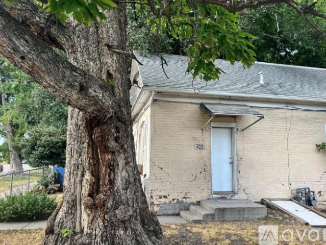2 BR, 1 BA Apartment 405 N 700 W, Salt Lake City, UT 84116