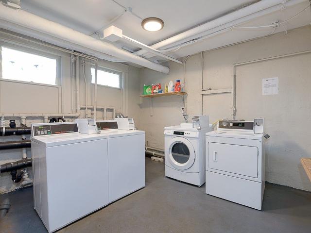 2 BR, 1 BA Apartment 409 Eastlake Ave E Unit 203, Seattle, WA 98109