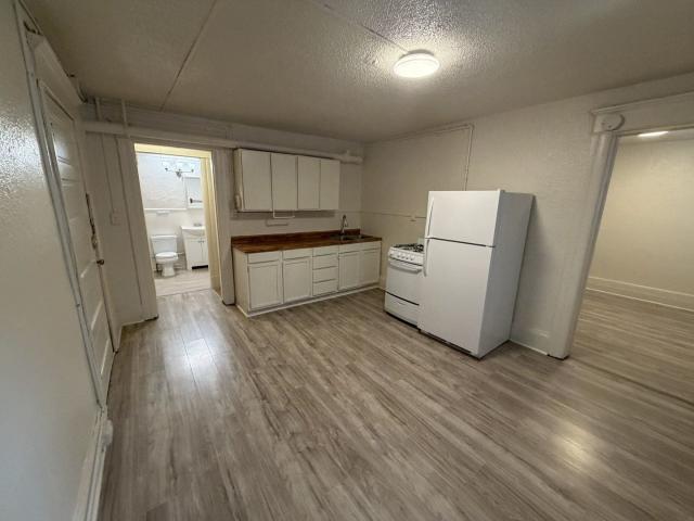 2 BR, 1 BA Apartment 409 Eastlake Ave E Unit 301, Seattle, WA 98109