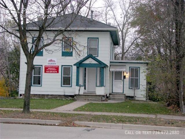 2 BR, 1 BA Apartment 409 S. Huron St. Apt Ypsilanti, MI 48197