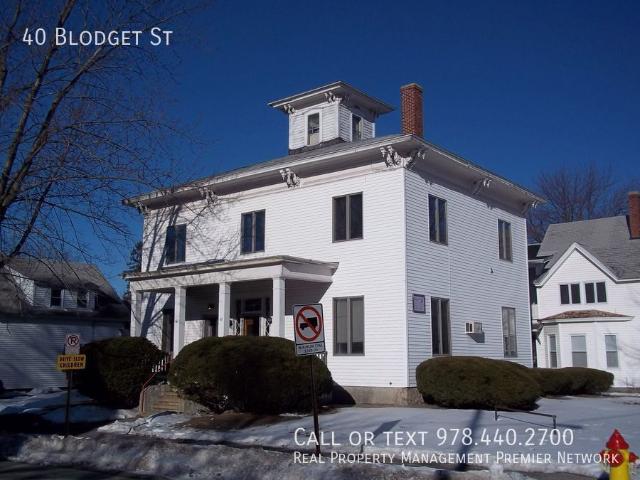 2 BR, 1 BA Apartment 40 Blodget St, Manchester, NH 03104
