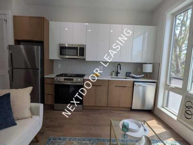 2 BR, 1 BA Apartment 40 Lembeck Ave, Jersey City, NJ 07305