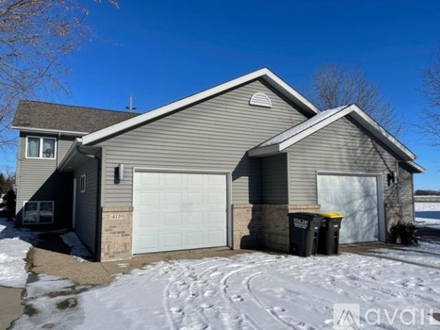 2 BR, 1 BA Apartment 413 Lilac Ln, Unit 413 1/2 Lilac, Madison Lake, MN 56063