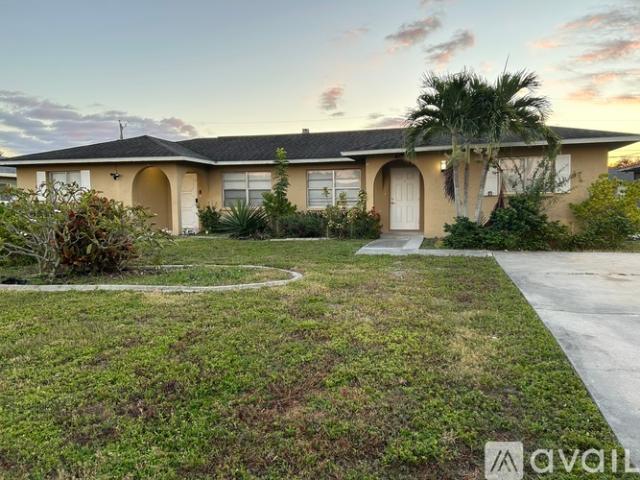 2 BR, 1 BA Apartment 413 NE 24th Pl, Unit 413, Cape Coral, FL 33909