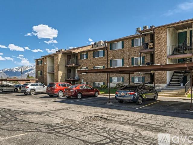 2 BR, 1 BA Apartment 4110 South Oak Meadows Drive, Unit 31, Taylorsville, UT 84123