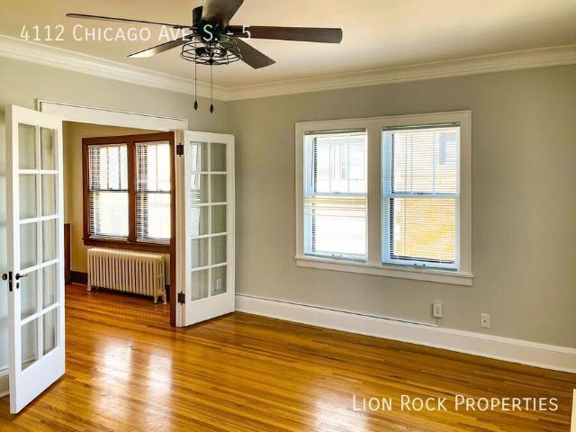 2 BR, 1 BA Apartment 4112 Chicago Ave. S Minneapolis, MN 55407