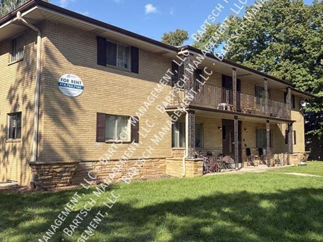 2 BR, 1 BA Apartment 4114 W Howard Ave, Milwaukee, WI 53220