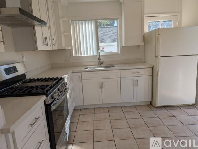 2 BR, 1 BA Apartment 411 S E St, Unit 411, Santa Rosa, CA 95404