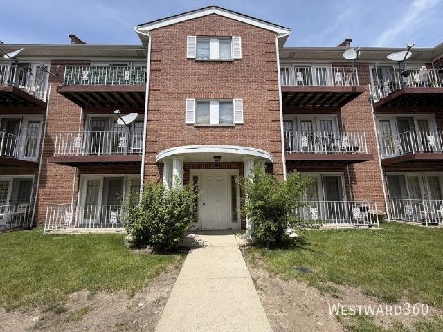 2 BR, 1 BA Apartment 4120 Williamsburg Ct, Glenview, IL 60025