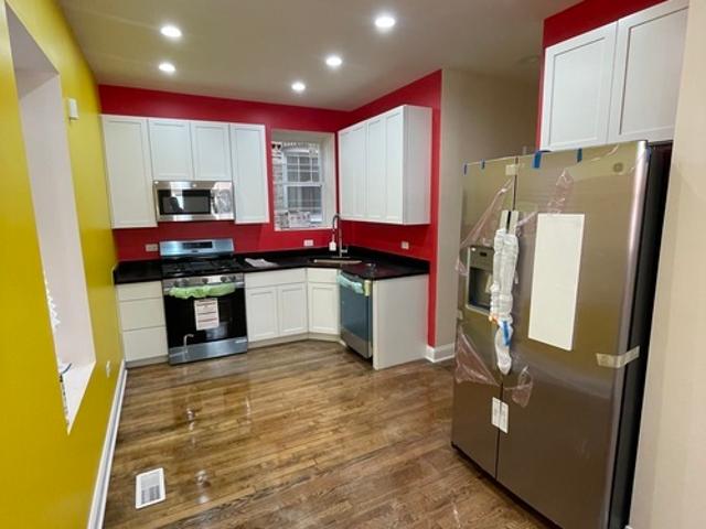 2 BR, 1 BA Apartment 416 S Homan Ave, Unit 1, Chicago, IL 60624