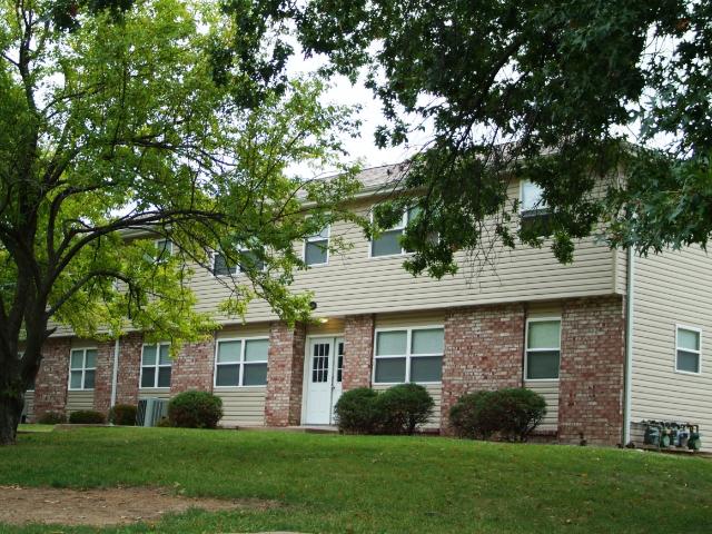 2 BR, 1 BA Apartment 41 NE 60th Terrace Unit 22 W101.2C, Kansas City, MO 64118