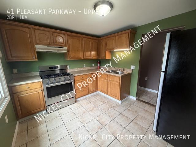 2 BR, 1 BA Apartment 41 Pleasant Parkway, Buffalo, NY 14206