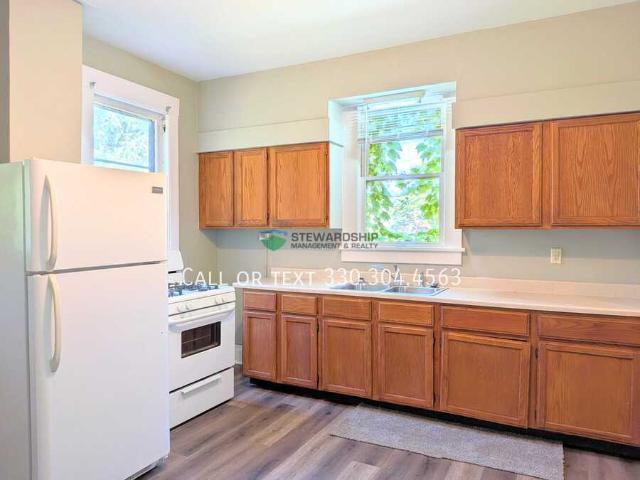 2 BR, 1 BA Apartment 41 6th St SE, Massillon, OH 44646