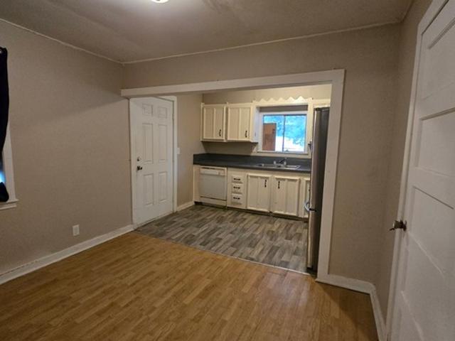 2 BR, 1 BA Apartment 423 Fechner Street, Pleasanton, TX 78064