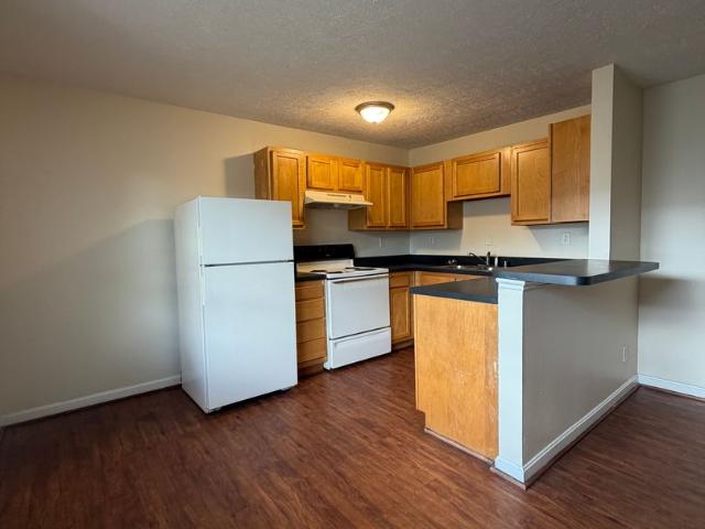 2 BR, 1 BA Apartment 4200 Medallion Court, Louisville, KY 40219