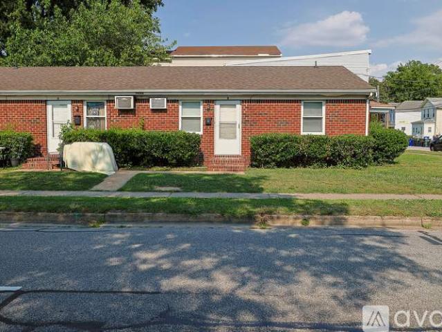 2 BR, 1 BA Apartment 4202 Powhatan Avenue, Norfolk, VA 23508