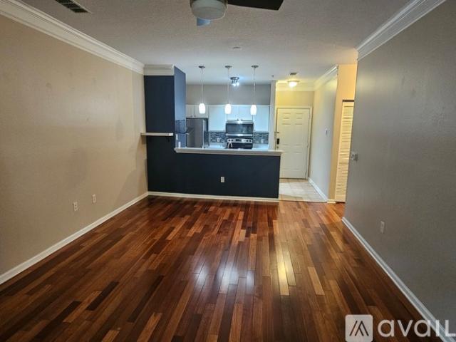 2 BR, 1 BA Apartment 4207 South Dale Mabry Highway, Unit 10202, Tampa, FL 33611