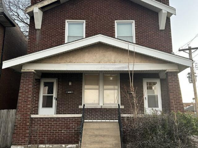 2 BR, 1 BA Apartment 4215 Gannett St 1st Fl, Saint Louis, MO 63116