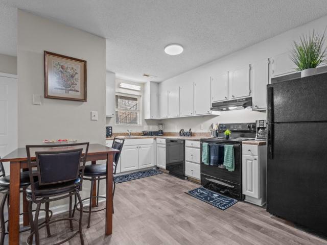 2 BR, 1 BA Apartment 421 Jefferson Street Unit 400 1, Kernersville, NC 27284