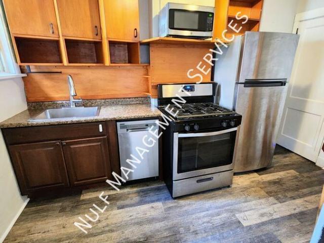 2 BR, 1 BA Apartment 4224 Geneva Street, Pittsburgh, PA 15201