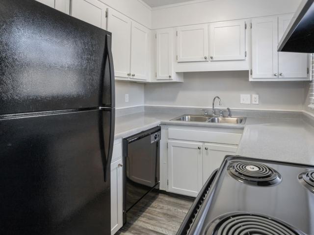 2 BR, 1 BA Apartment 4228 United St, Greensboro, NC 27407