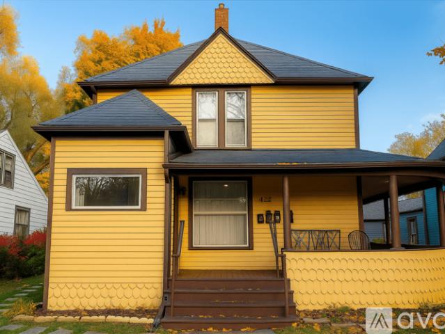 2 BR, 1 BA Apartment 422 N Hamilton St, Unit 2, Ypsilanti, MI 48197
