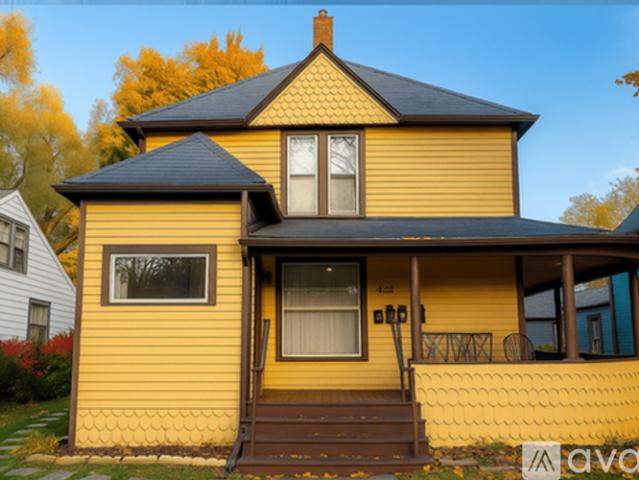 2 BR, 1 BA Apartment 422 N Hamilton St, Unit 2, Ypsilanti, MI 48197