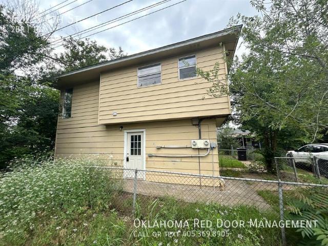 2 BR, 1 BA Apartment 422 S 4th St Mcloud, OK 74851