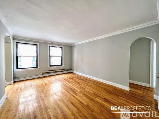 2 BR, 1 BA Apartment 425 W Roscoe St, Unit 2 bed, Chicago, IL 60657