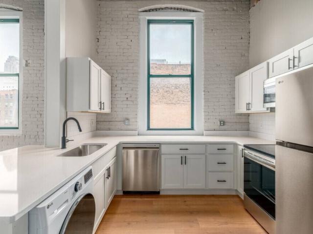 2 BR, 1 BA Apartment 425 West Lakeside Avenue Unit 401, Cleveland, OH 44113