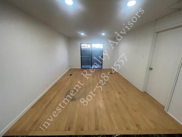 2 BR, 1 BA Apartment 425 S 900 E, Salt Lake City, UT 84102
