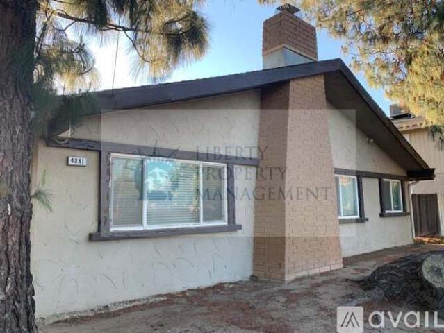 2 BR, 1 BA Apartment 4281 N Chestnut Ave, Unit 102, Fresno, CA 93726