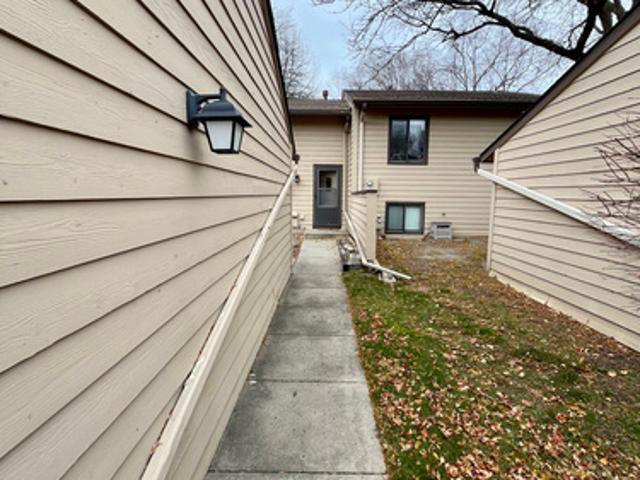 2 BR, 1 BA Apartment 429 West Eagle Lake Drive, Maple Grove, MN 55369