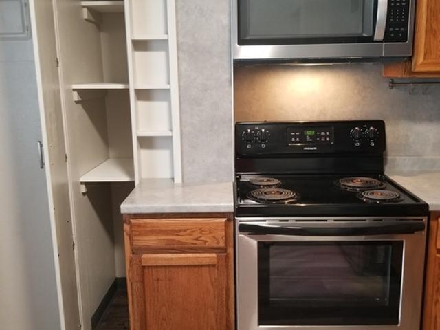 2 BR, 1 BA Apartment 42 Barclay Drive, Unit 1, Pueblo, CO 81005