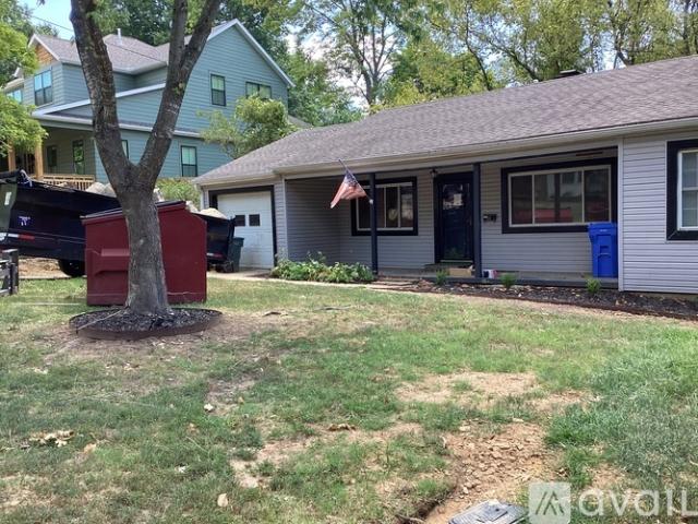 2 BR, 1 BA Apartment 433 West Adams Street, Fayetteville, AR 72701