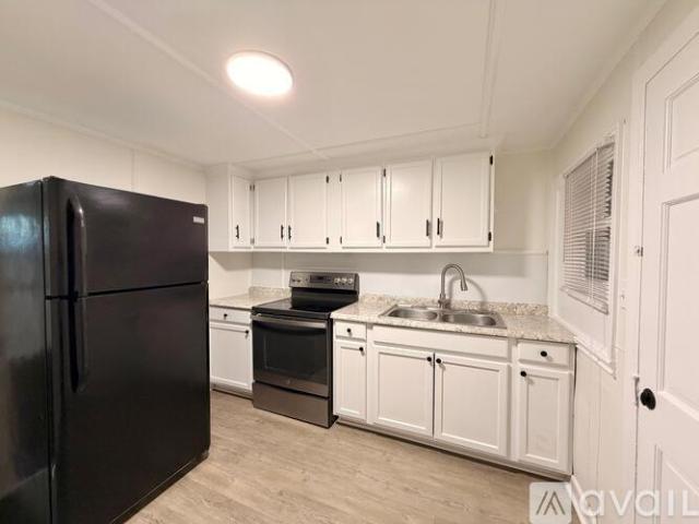 2 BR, 1 BA Apartment 433 Lindsay St, Unit A, Kernersville, NC 27284
